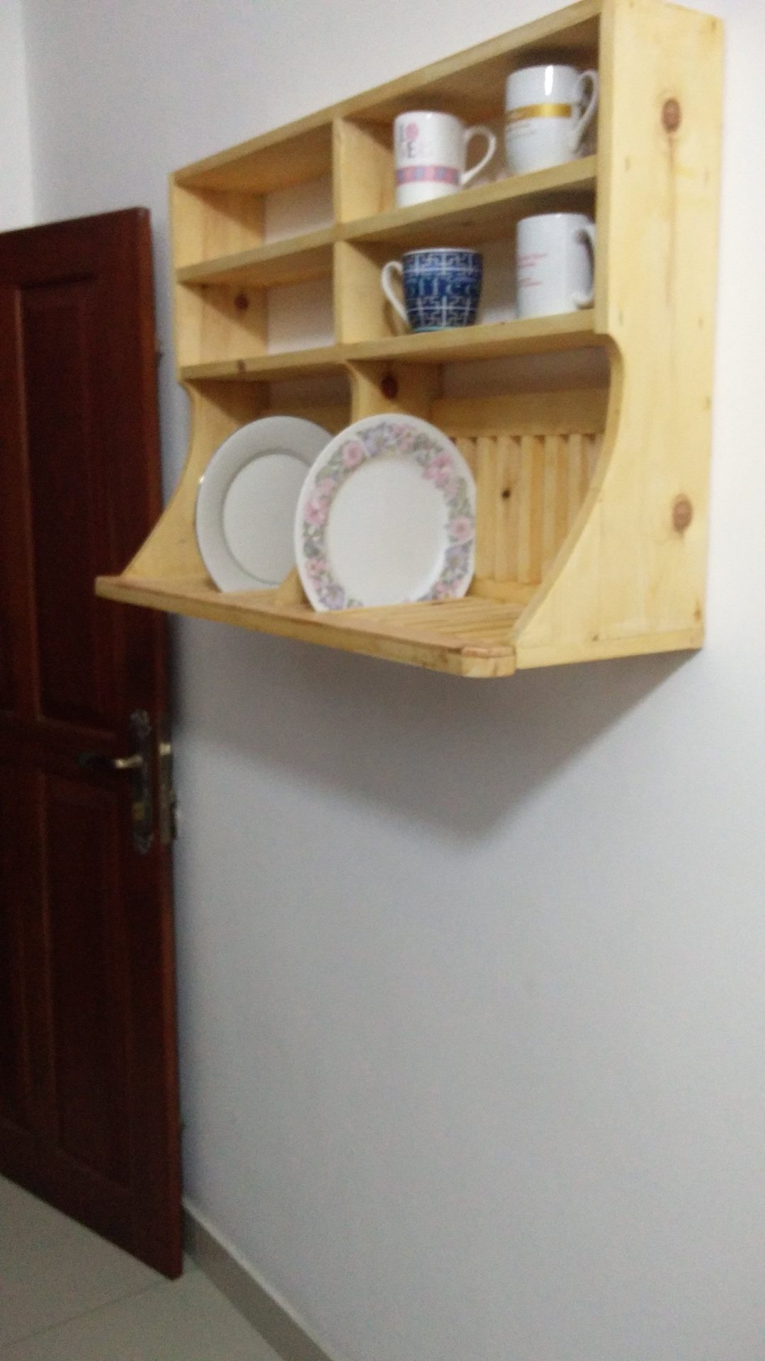 Custom made Pinewood Plate Rack | The Pine Studio